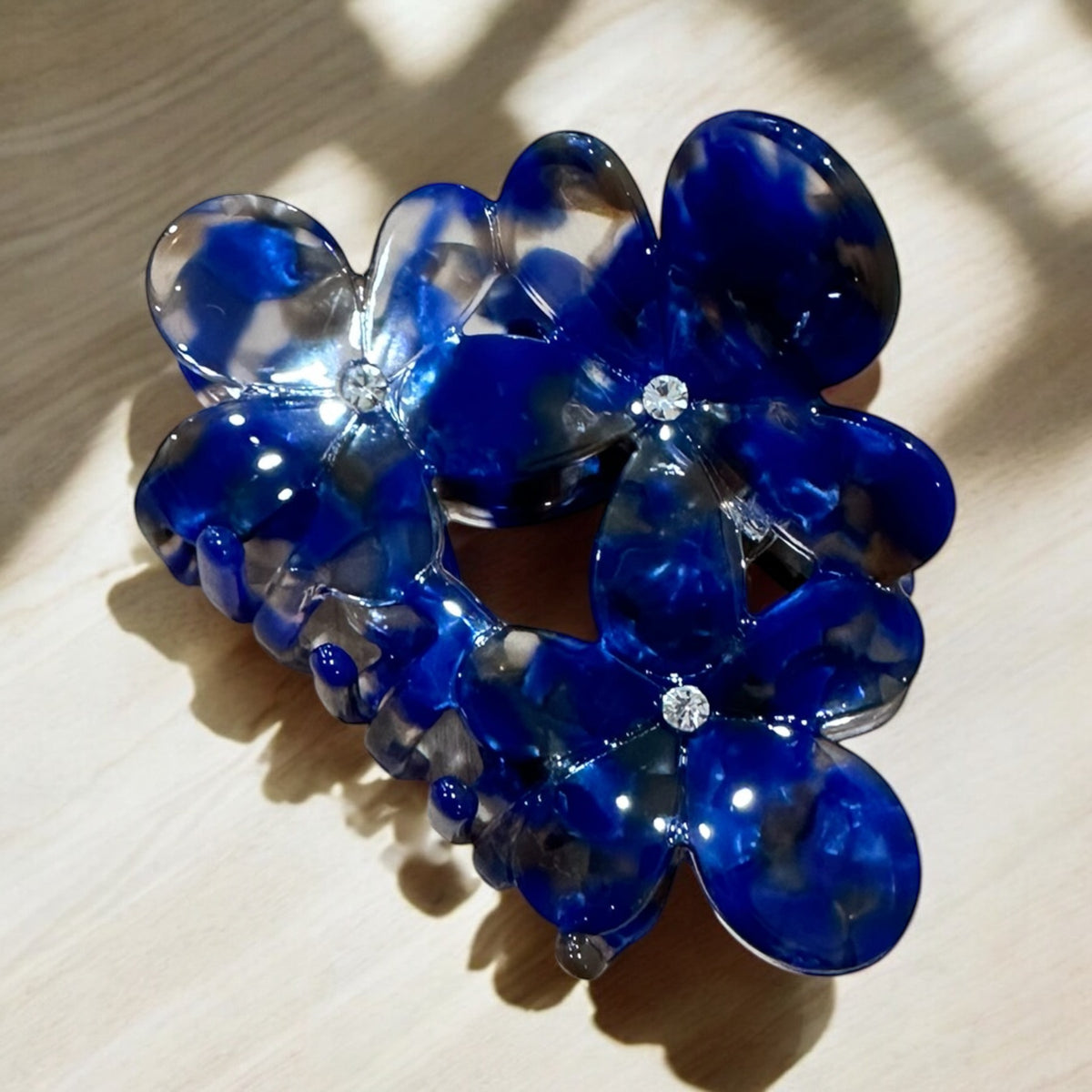 CLAW CLIP - BLUE FLOWER – What a Curl Wants